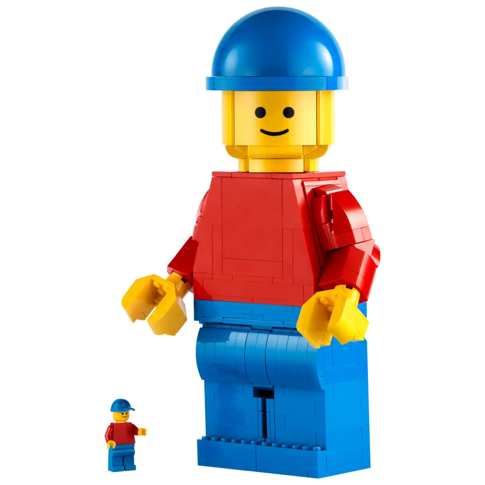 LEGO® Up-Scaled LEGO® Minifigure – AG LEGO® Certified Stores