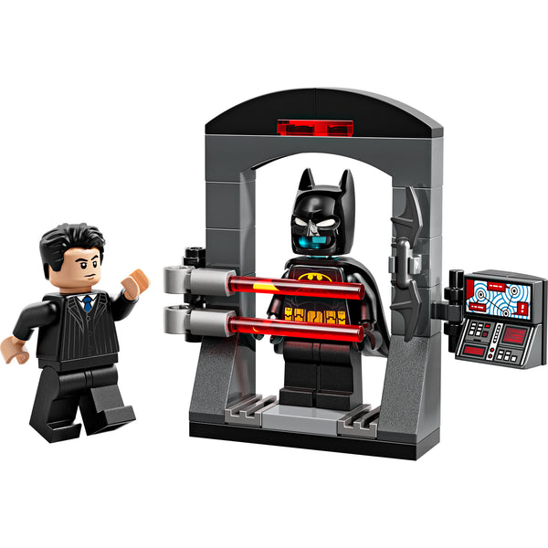 LEGO® Batman™: Bruce Wayne™ and the Batsuit™ – AG LEGO® Certified Stores