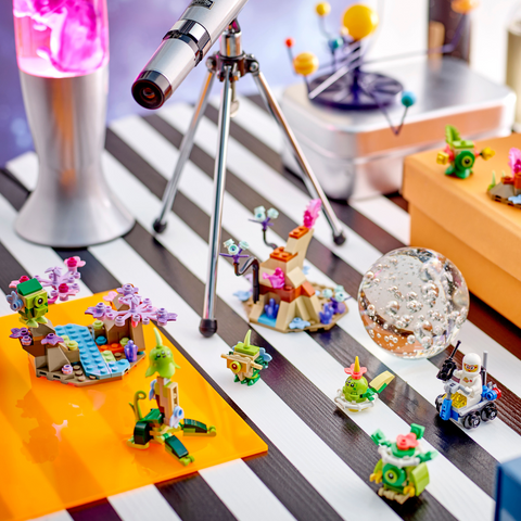 LEGO® Alien Planet Habitat – AG LEGO® Certified Stores