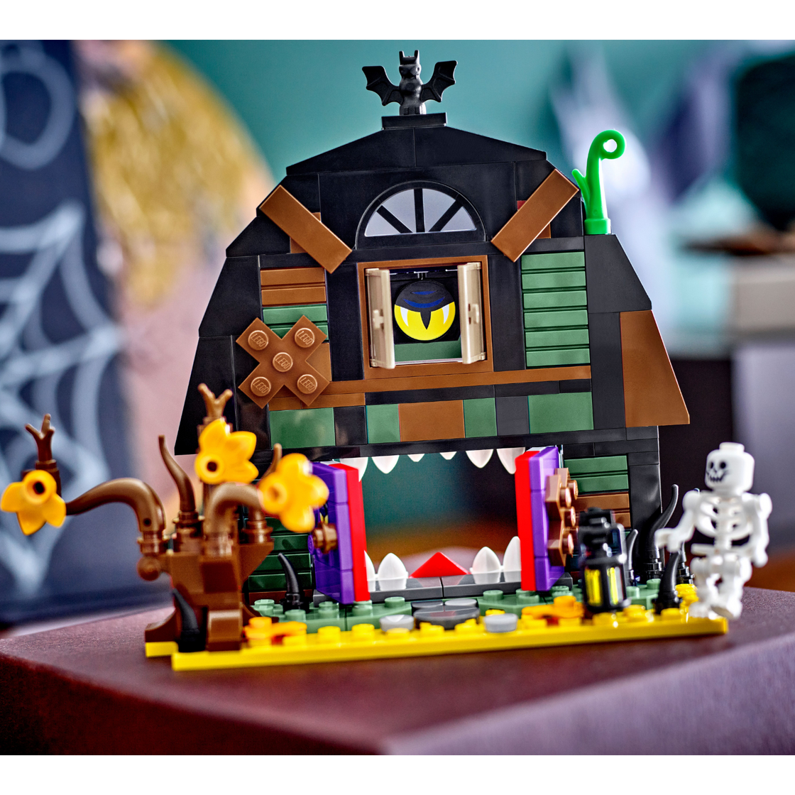 LEGO® Halloween Barn – AG LEGO® Certified Stores