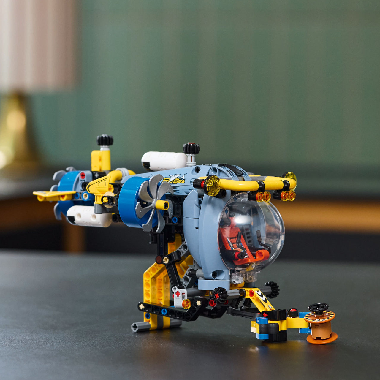 LEGO® Technic™ Deep-Sea Research Submarine – AG LEGO® Certified Stores