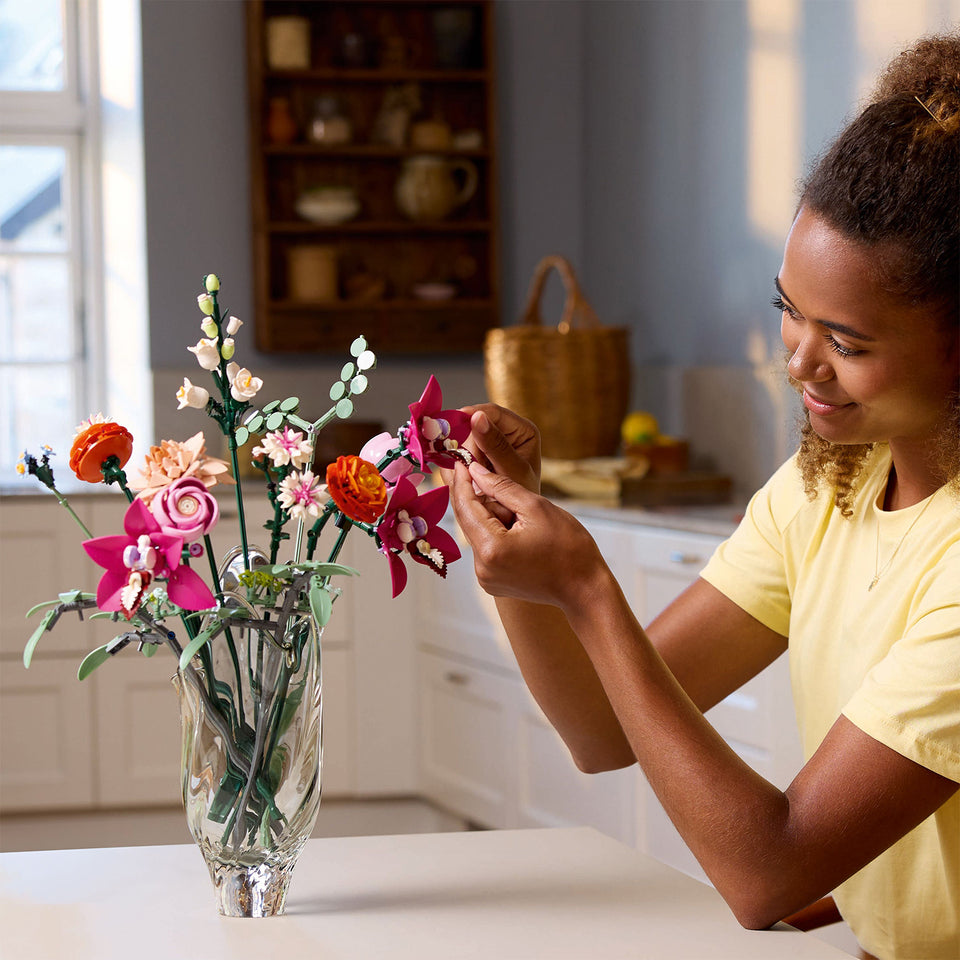 LEGO® Botanicals Pretty Pink Flower Bouquet – AG LEGO® Certified Stores