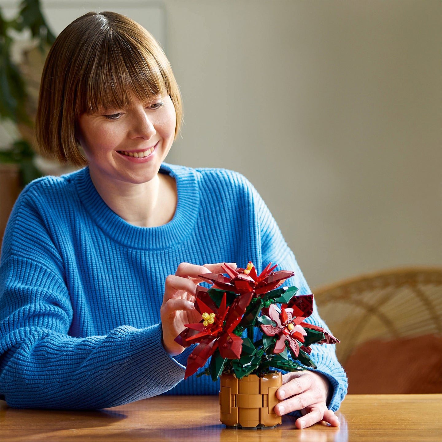 LEGO® ICONS™ Poinsettia – AG LEGO® Certified Stores