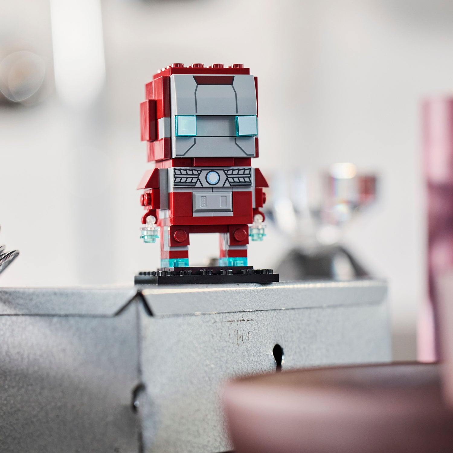 LEGO® BrickHeadz™ Iron Man MK5 Figure – AG LEGO® Certified Stores