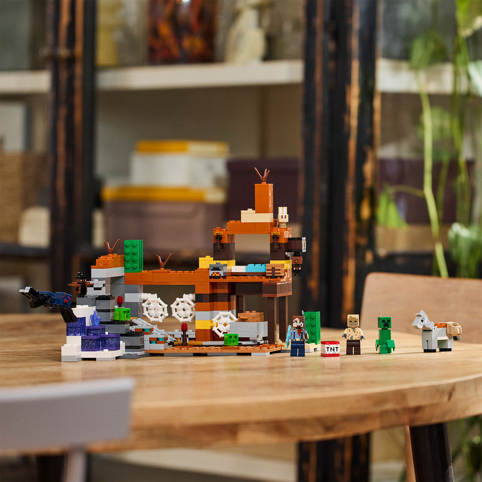 LEGO® Minecraft® The Badlands Mineshaft – AG LEGO® Certified Stores
