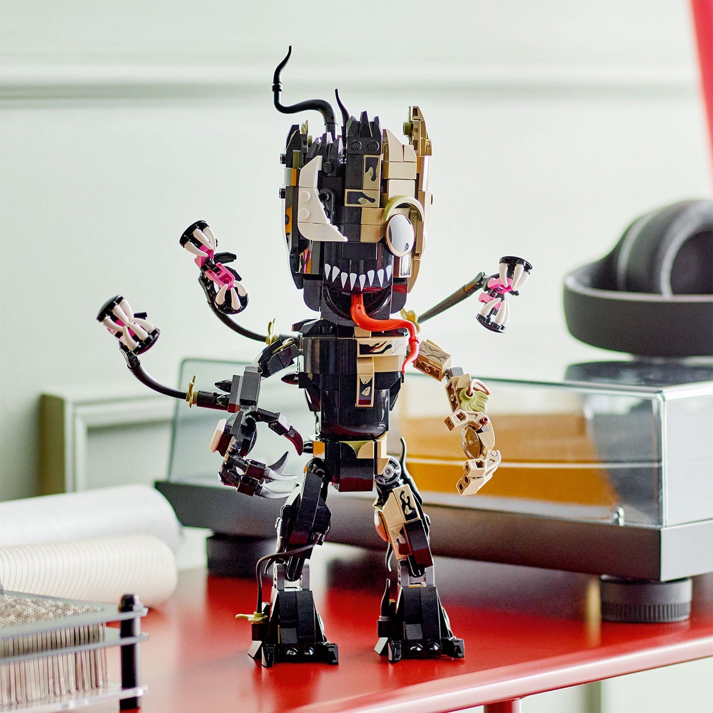 LEGO® Marvel Venomized Groot – AG LEGO® Certified Stores