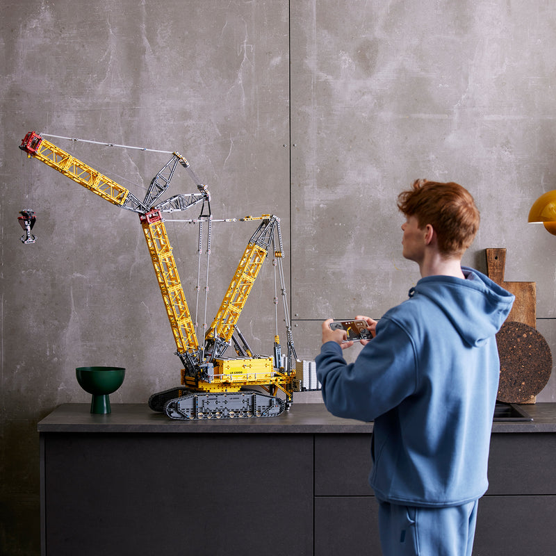 LEGO® TECHNIC™ Liebherr Crawler Crane LR 13000 – AG LEGO® Certified Stores
