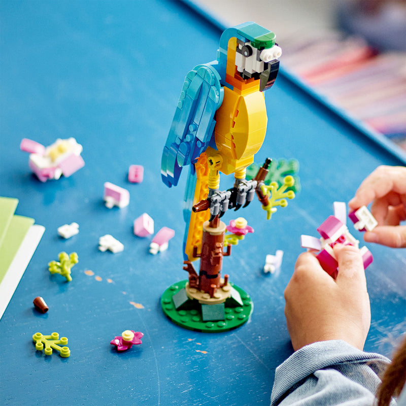 LEGO® Creator 3-in-1 Exotic Parrot – AG LEGO® Certified Stores