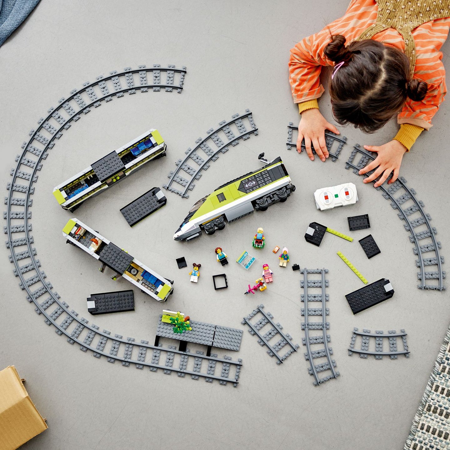 LEGO® City Express Passenger Train – AG LEGO® Certified Stores