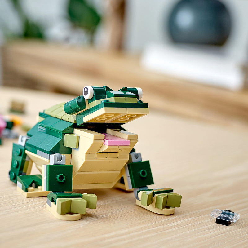 LEGO® Creator 3-in-1 Crocodile – AG LEGO® Certified Stores